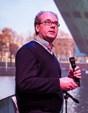 'Als je van een berg rolt, wil je iets vastgrijpen'